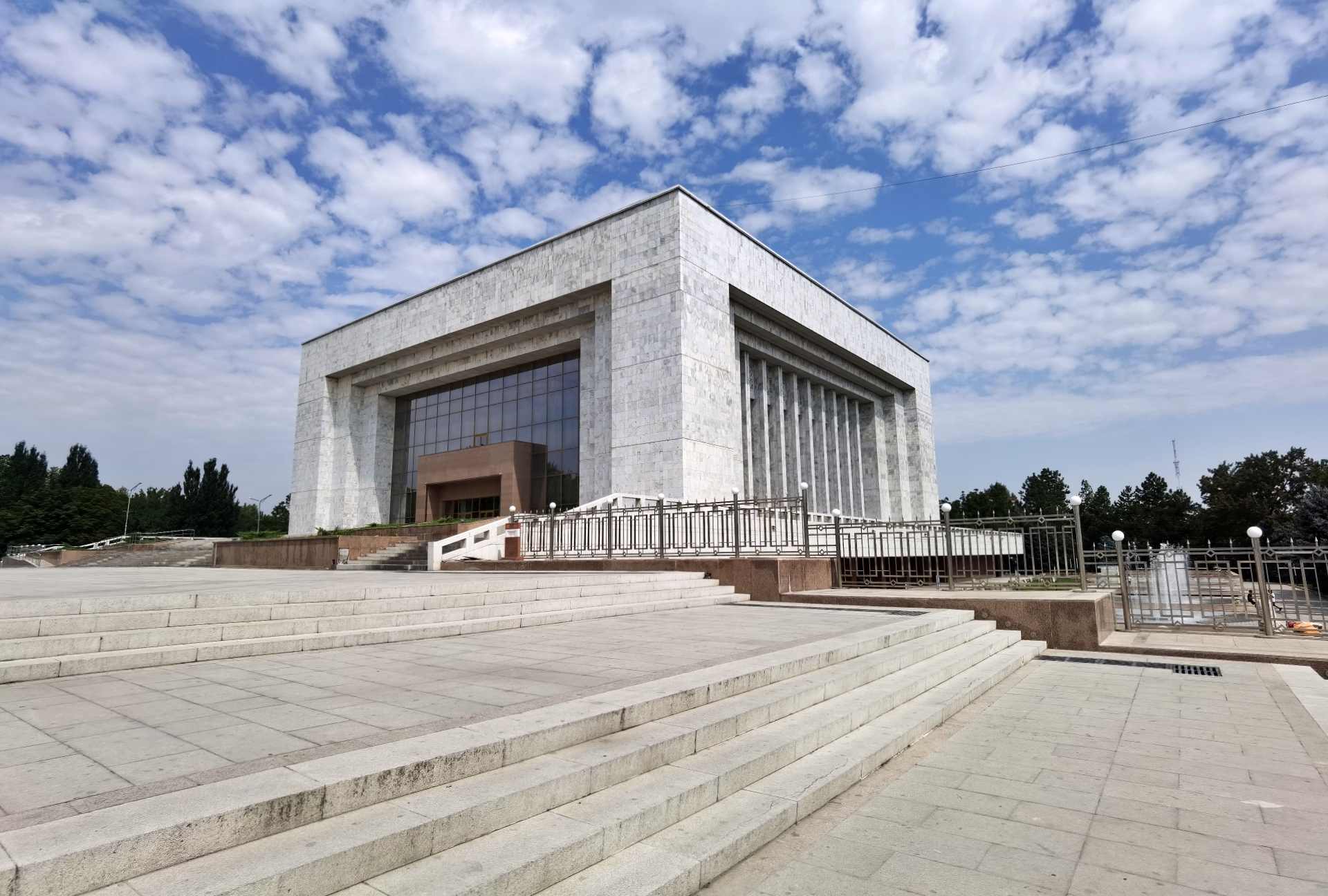 Bischkek Sehenswürdigkeiten • Raus um die Welt